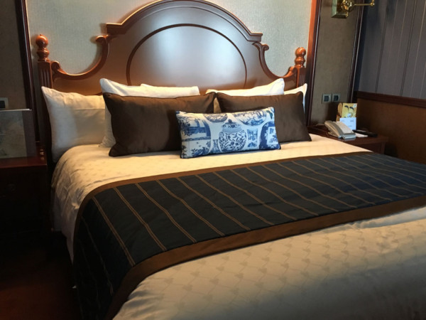Compass Club Experience at Disney's Newport Bay Club Hotel - Review ...