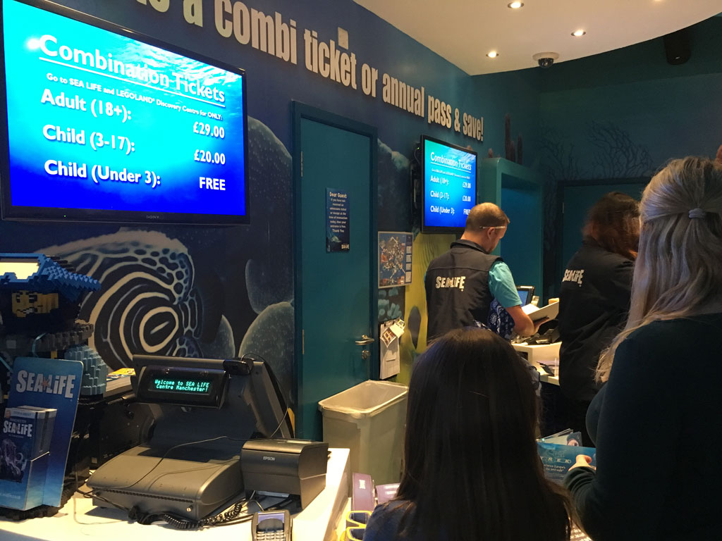 Sea Life Manchester Aquarium - Review – You need to visit | Family ...