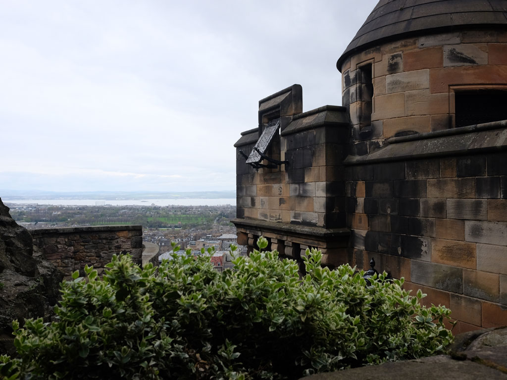 Exploring Edinburgh Castle with Children – You need to visit | Family ...