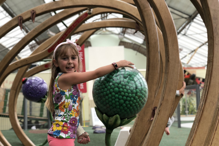 10 reasons why kids will love visiting Kew Gardens London – You need to ...